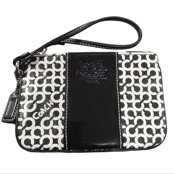 Coach | Bags | Coach Penelope Op Art Signature Coated Canvas Wristlet ...